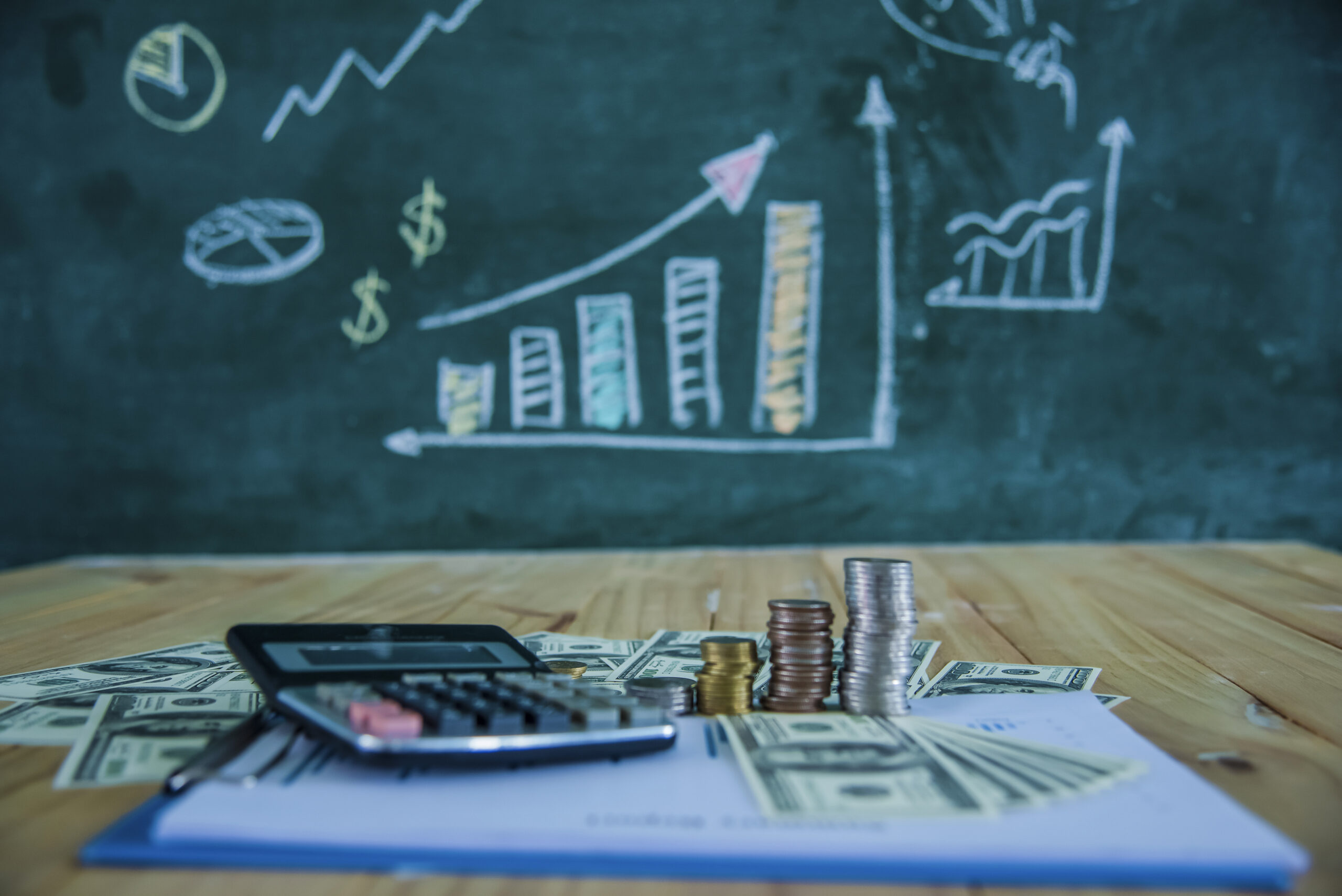 ¿Qué es el factoring y cómo ayuda a las PYMEs en Chile? | Financia Capital